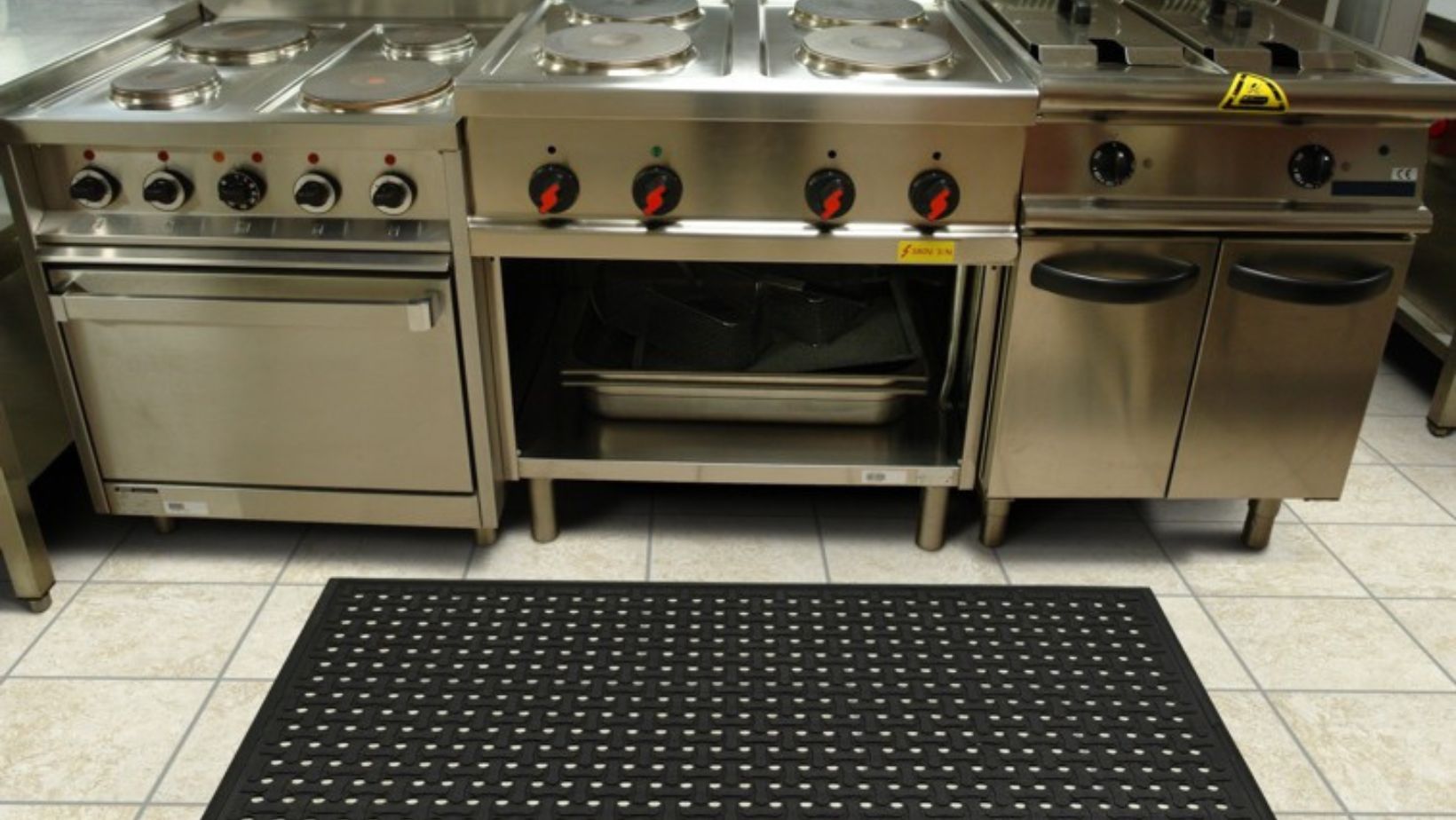 Finding the Best Wagg's Floor Mats for Your Restaurant | Waggs