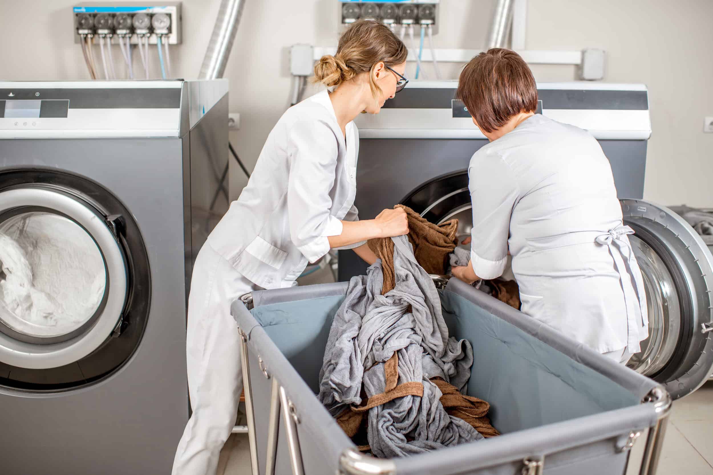 Why Uniform Laundry Services Are Essential for Ontario Industries | Waggs